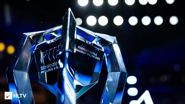 2024 CS2 上海Major 奖杯近距离鉴赏 - CSGO.HOW
