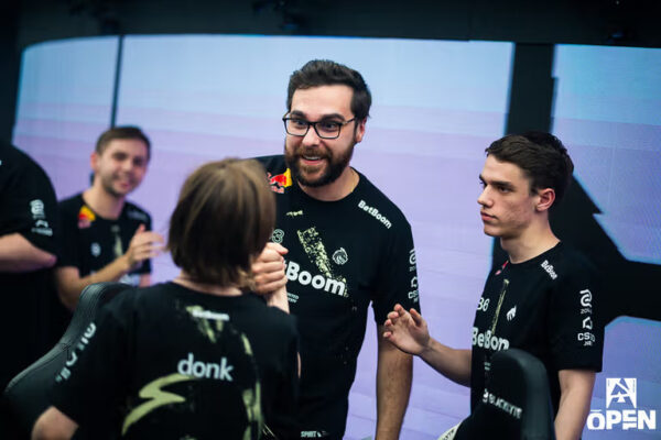 Spirit教练hally专访：不惧短期波动，坚持现阵冲击Major冠军 - CSGO.HOW